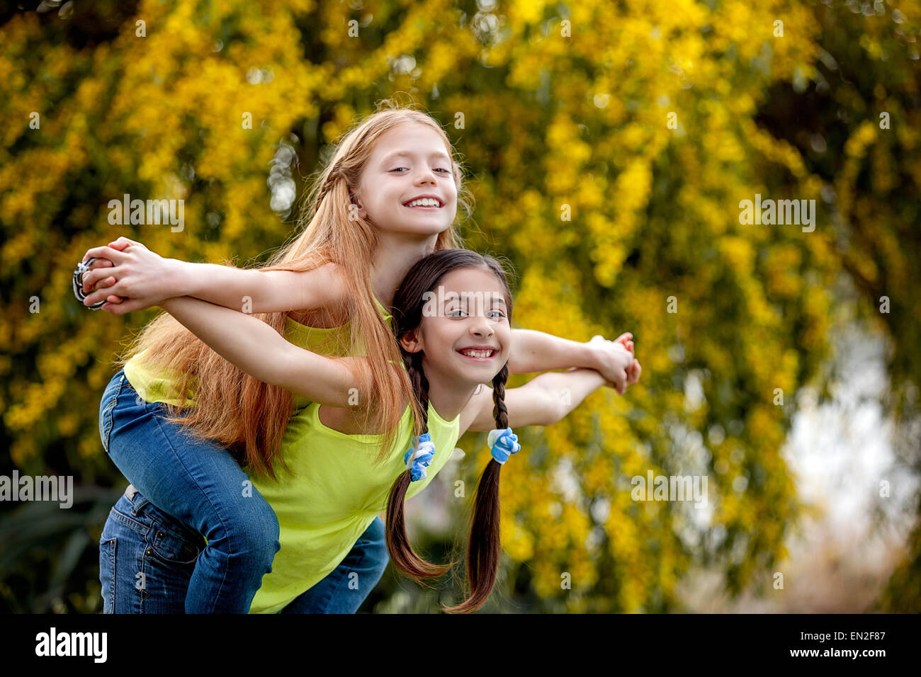 friendship kids at summer camp happy healthy smiles Stock Photo - Alamy