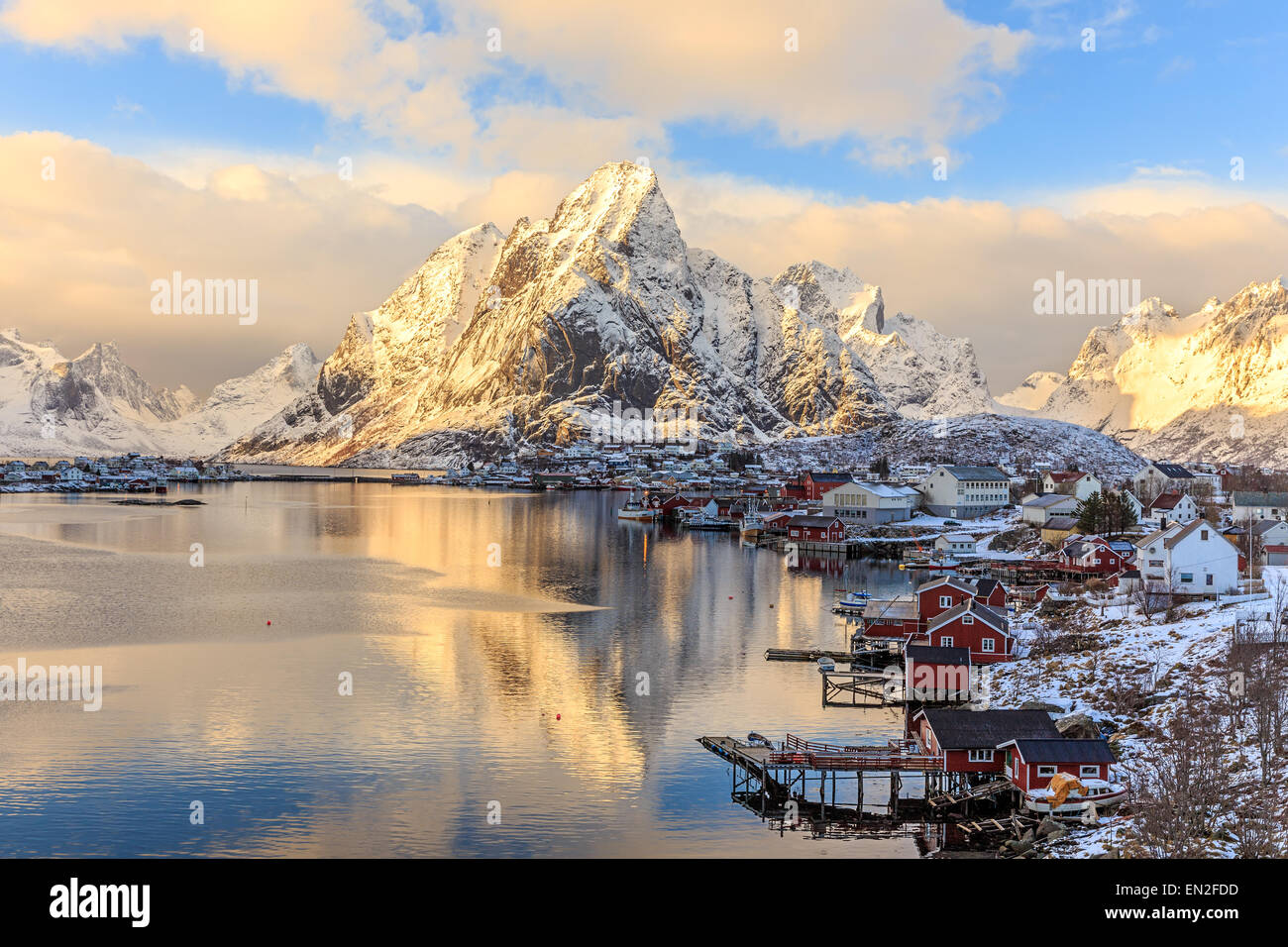 Reine fishing village Stock Photo - Alamy