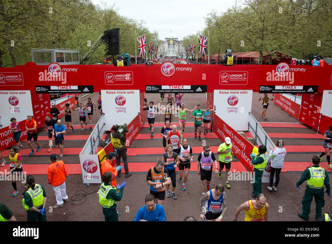 The London Marathon finish line at the mall 2015 Stock Photo - Alamy