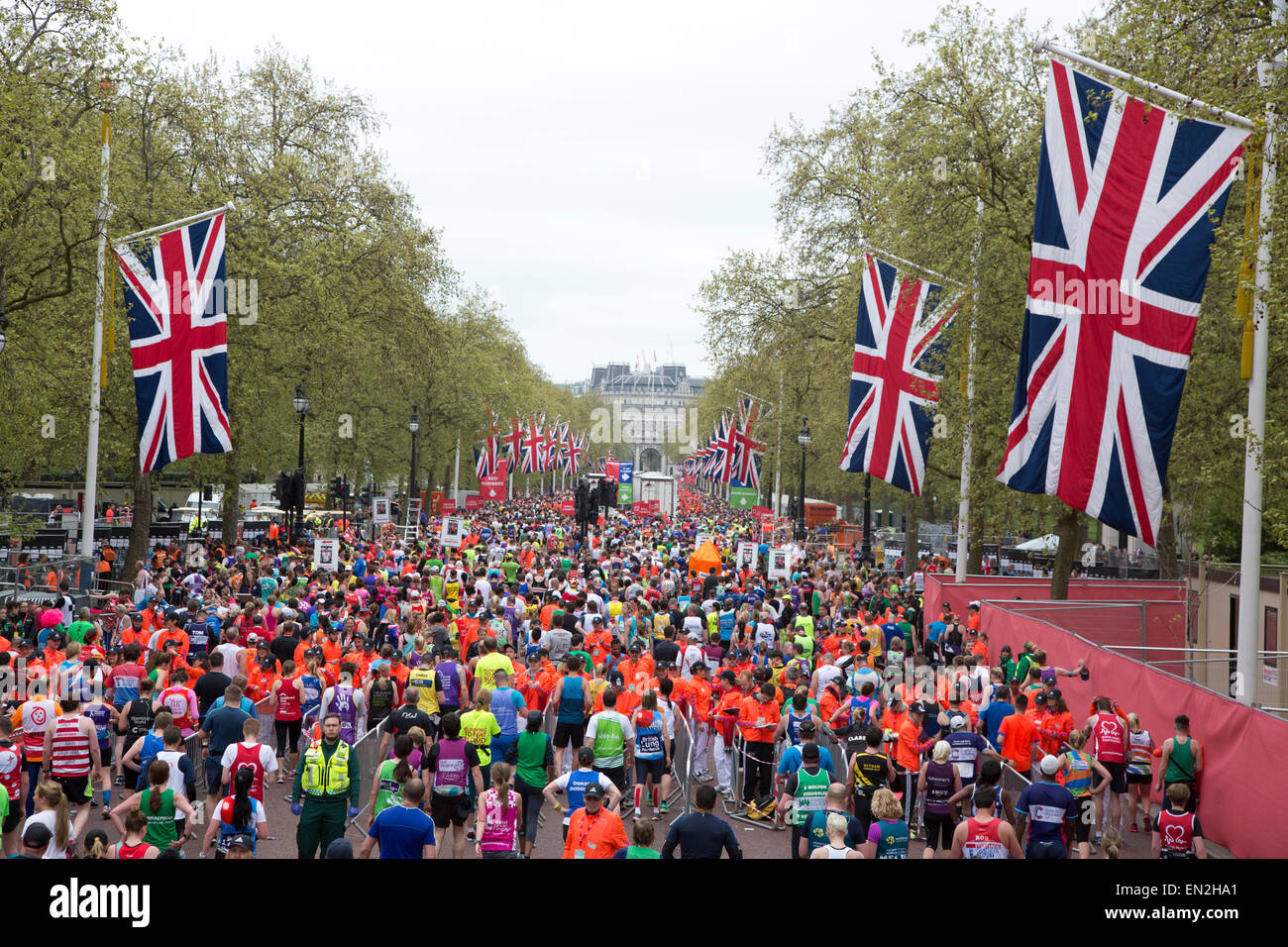 The London Marathon finish line at the mall 2015 Stock Photo - Alamy