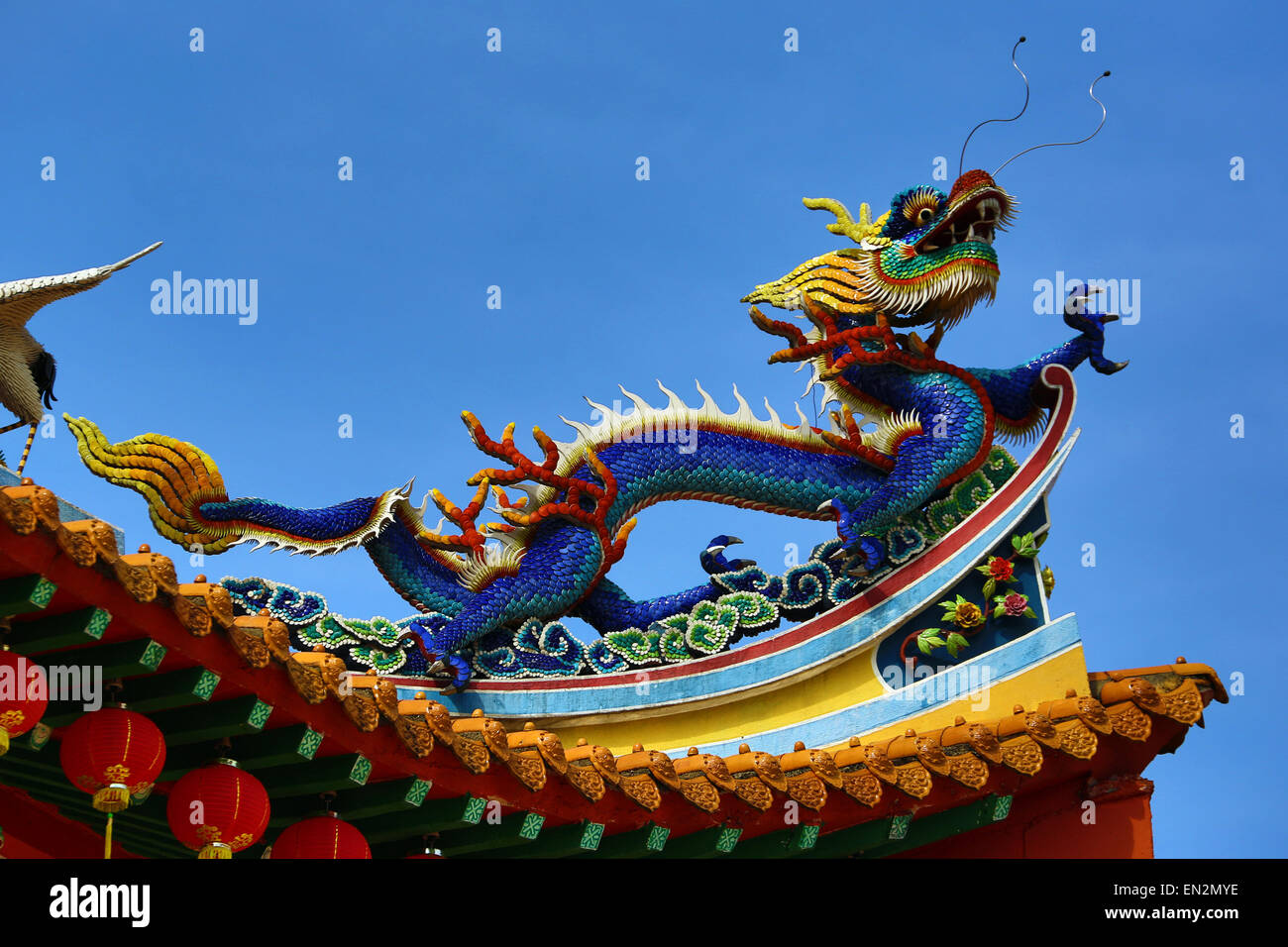 Dragon roof decoration on the Thean Hou Chinese Temple, Kuala Lumpur ...