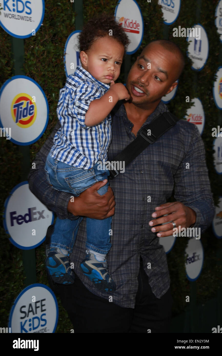 Los Angeles, California, USA. 26th Apr, 2015. Donald Faison and son ...