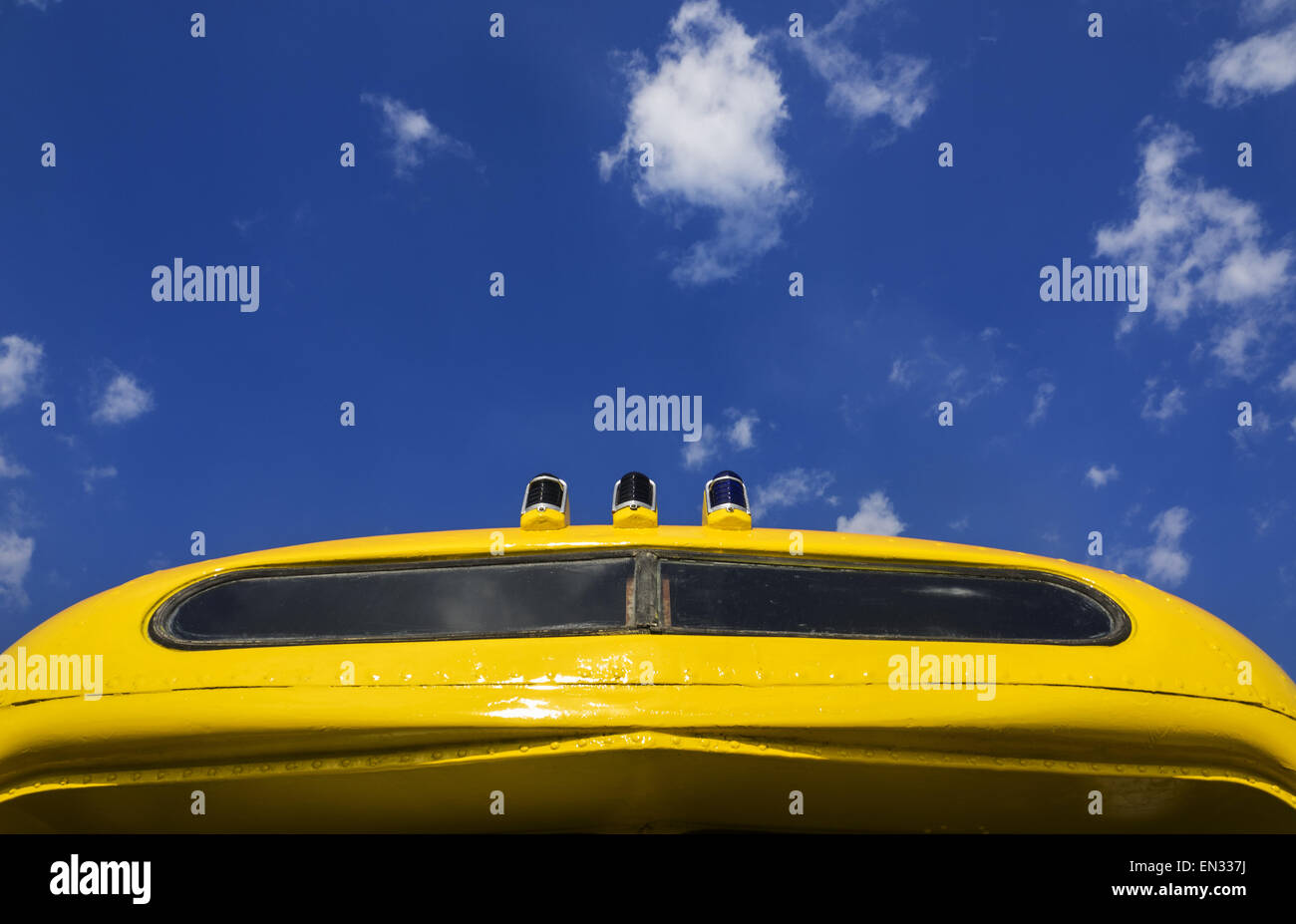 Distinctive yellow vehicle hi-res stock photography and images - Alamy
