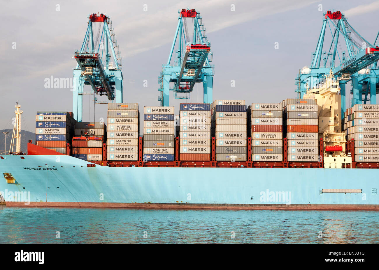 Apm container terminals hi-res stock photography and images - Alamy