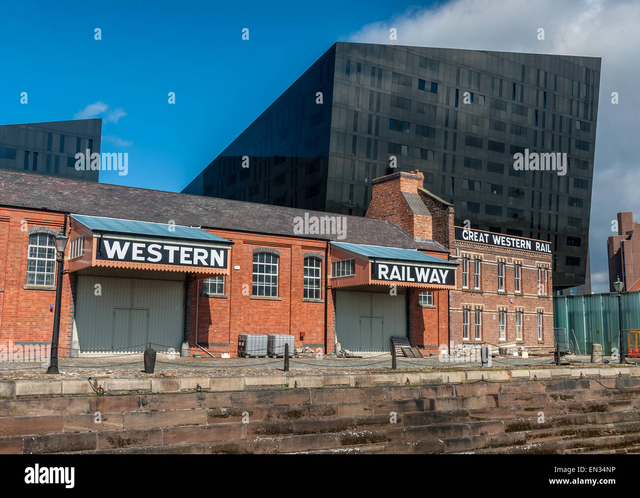 Great Western Railway Warehouse at mann Island, Liverpool. now a world ...