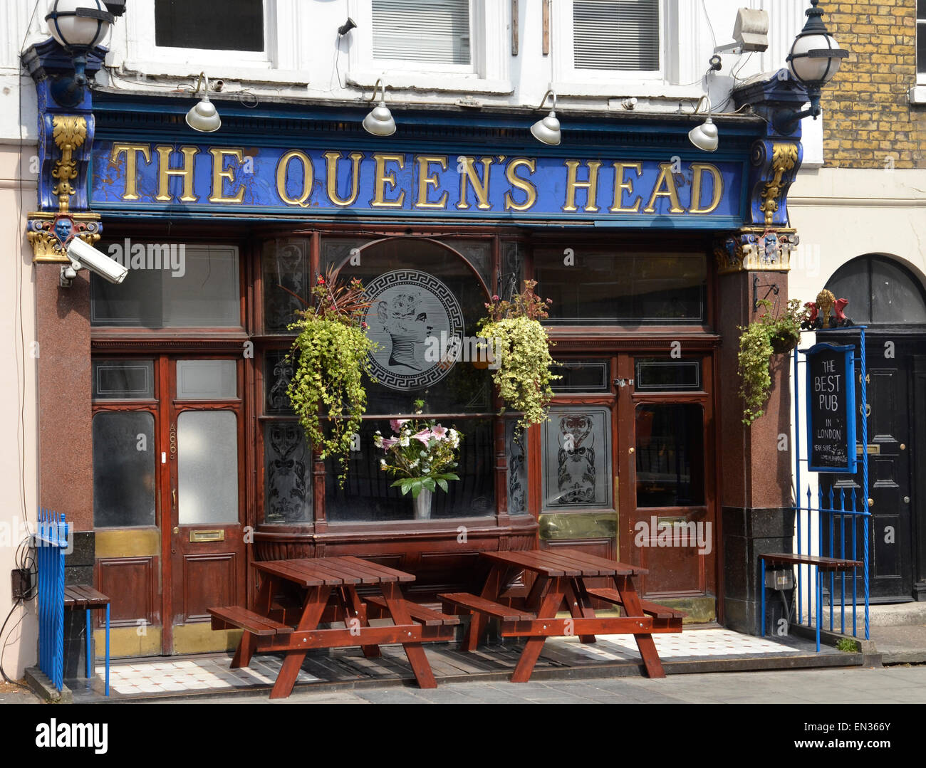 The queen's head acton street hi-res stock photography and images - Alamy