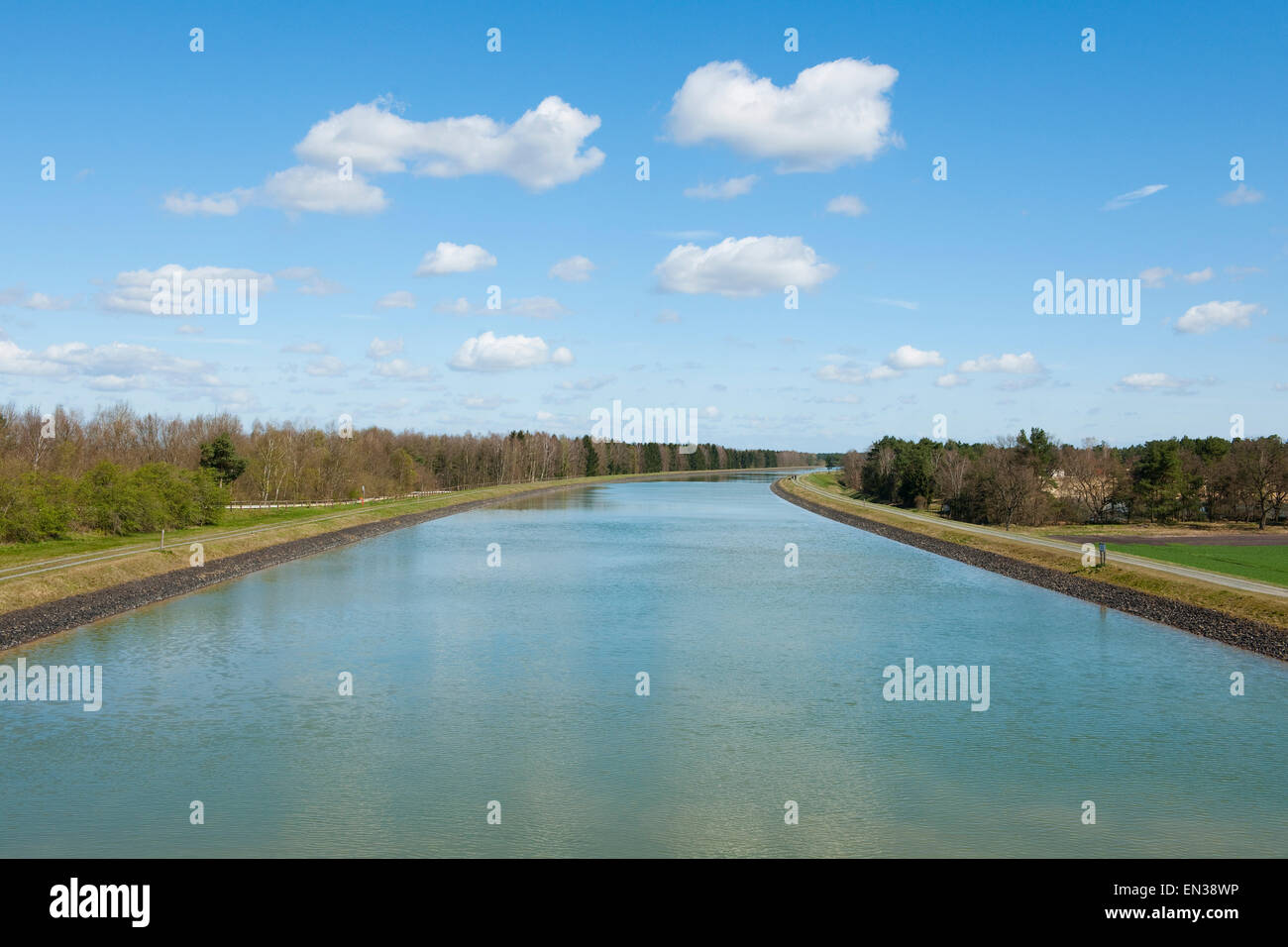 Lateral hi-res stock photography and images - Alamy