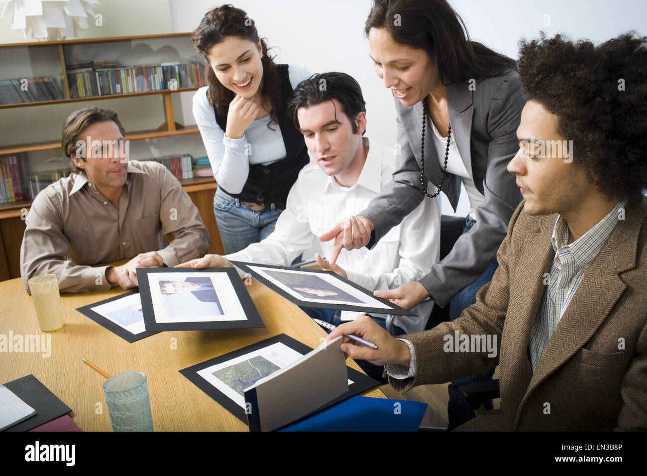 Five people in meeting hi-res stock photography and images - Alamy