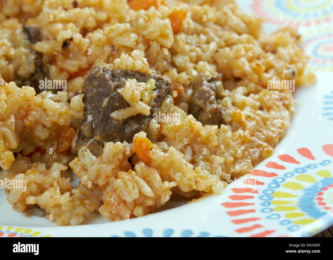 Chegdermeh - Turkmen traditional food is cooked simultaneously with ...