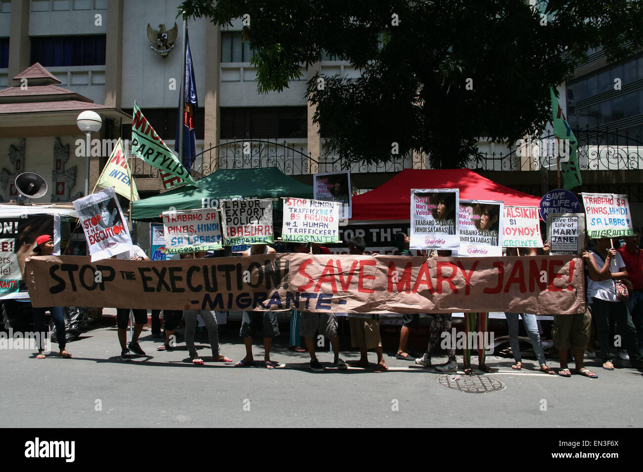Migrante international philippines hi-res stock photography and images ...