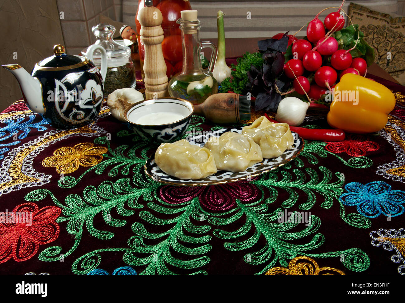 Uzbek national food manti - Central Asian cuisine Stock Photo - Alamy