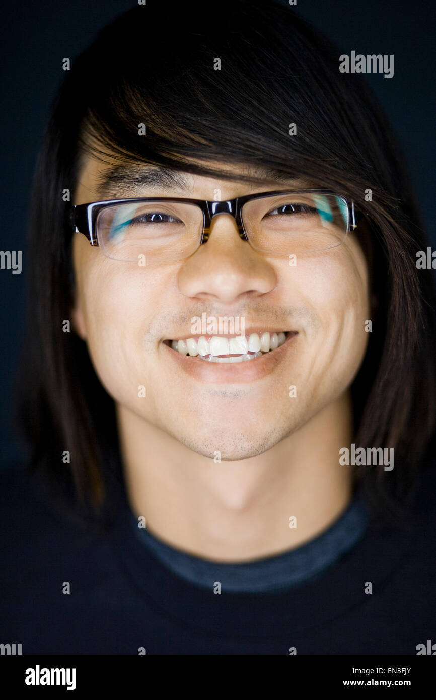 man looking at camera Stock Photo - Alamy