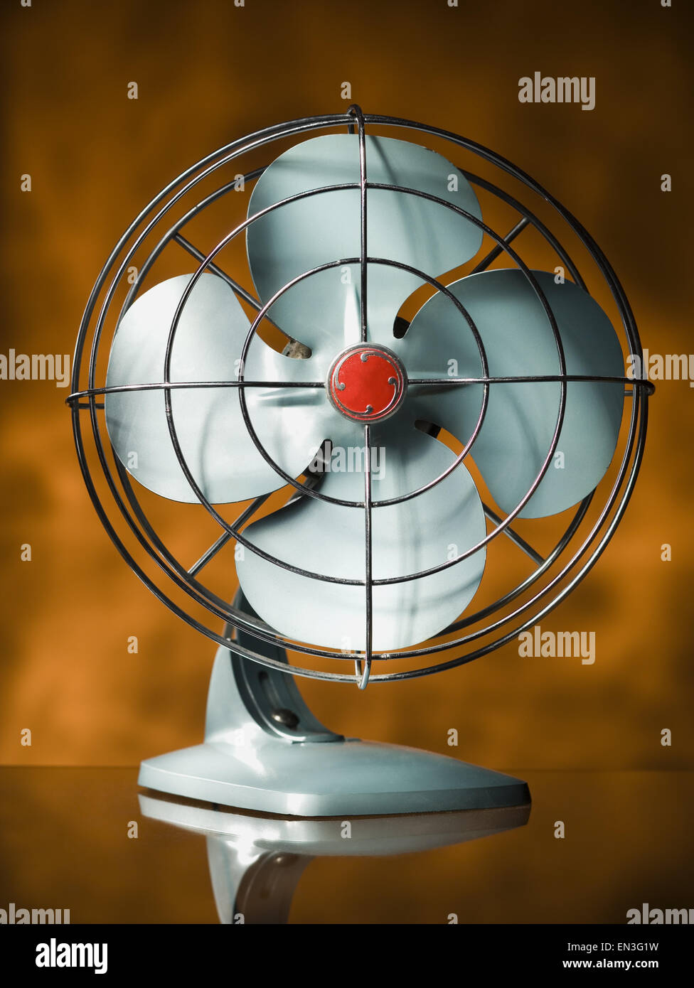 Oscillating hi-res stock photography and images - Alamy