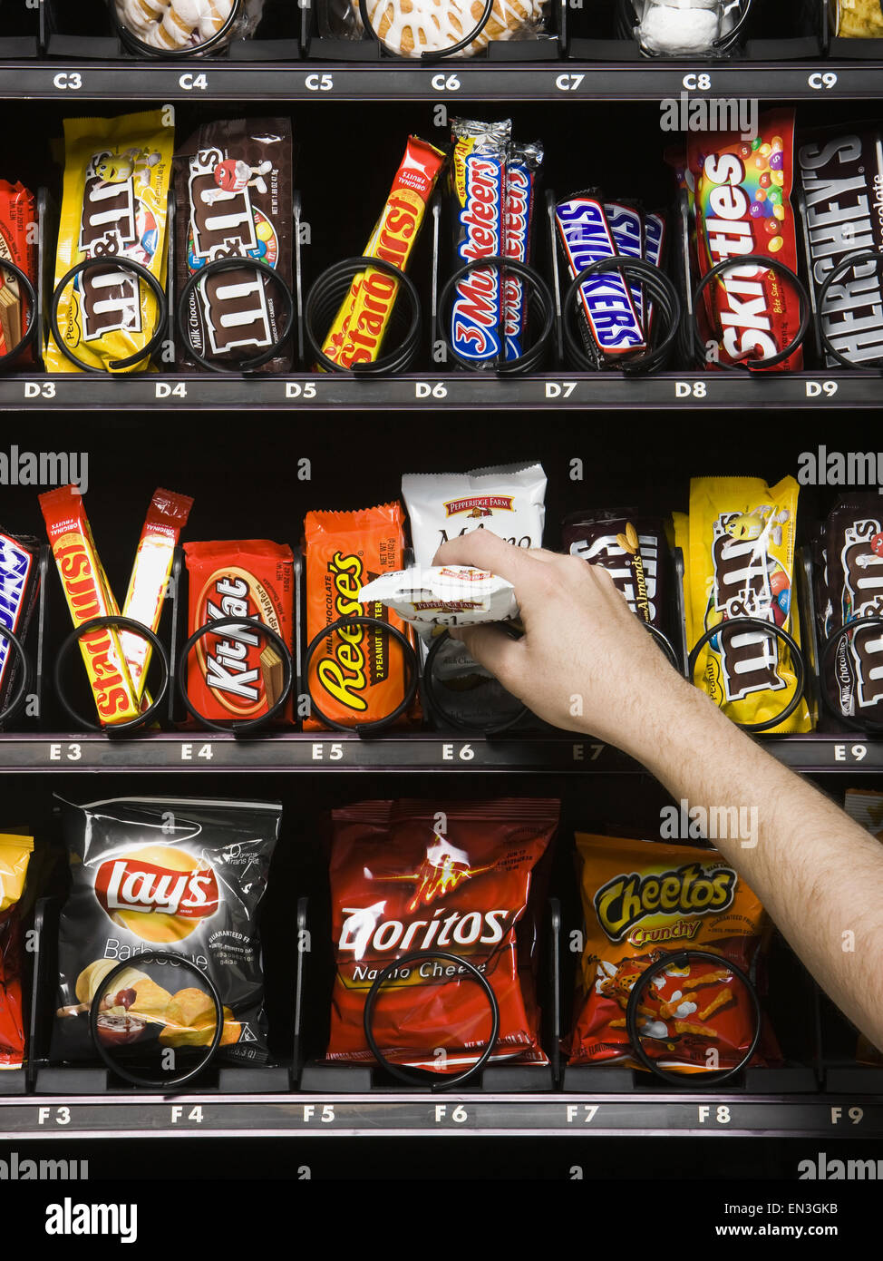 Candy vending machine hi-res stock photography and images - Alamy