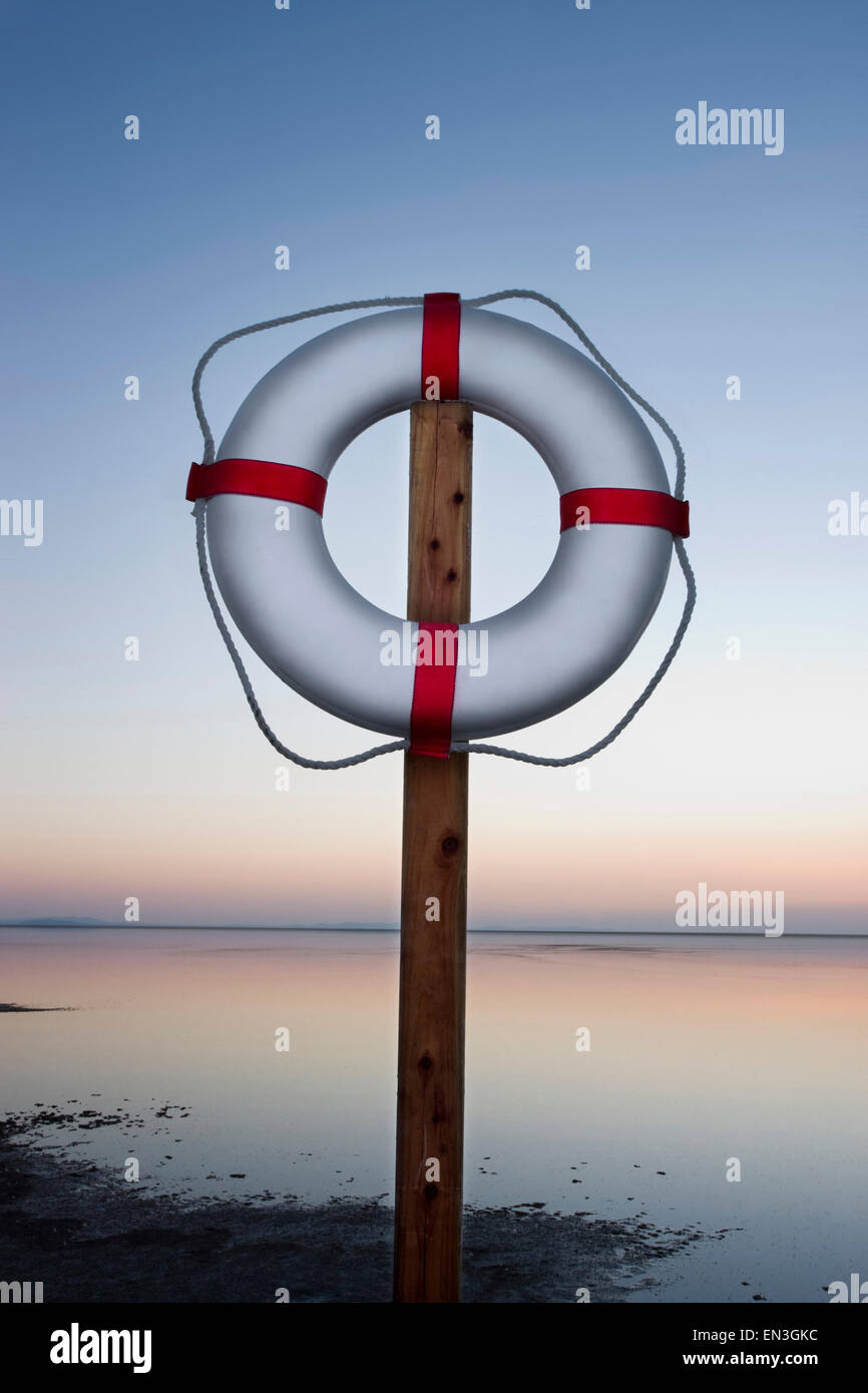 life preserver in the middle of nowhere Stock Photo - Alamy
