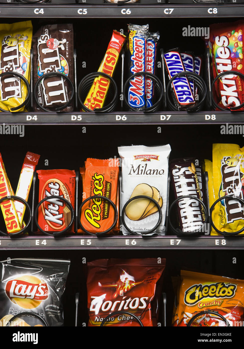 Candy vending machine hi-res stock photography and images - Alamy