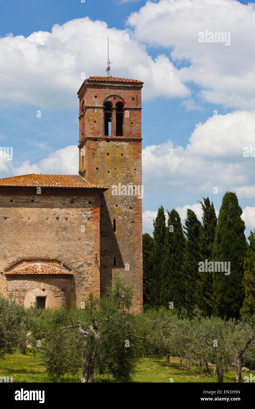 Tuscany vertical hi-res stock photography and images - Alamy