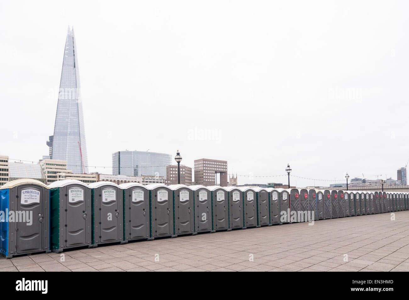 London, UK. 26 April 2015. Behind the scenes at the Virgin Money London Marathon, a row ofs ...