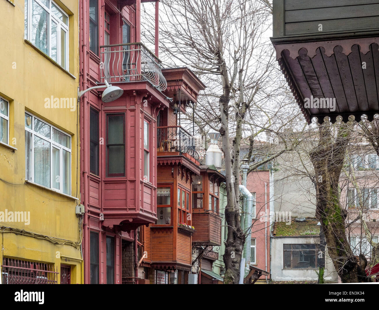 Traditional turkish houses hi-res stock photography and images - Alamy