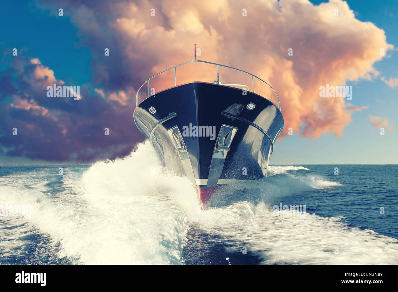 Motoryacht hi-res stock photography and images - Alamy