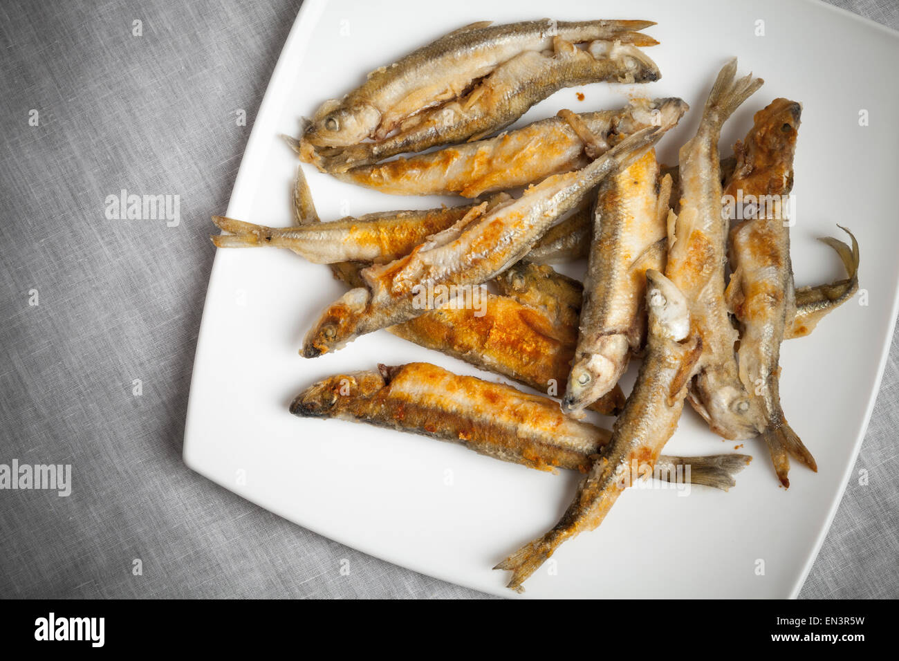 Golden fried fish hi-res stock photography and images - Alamy