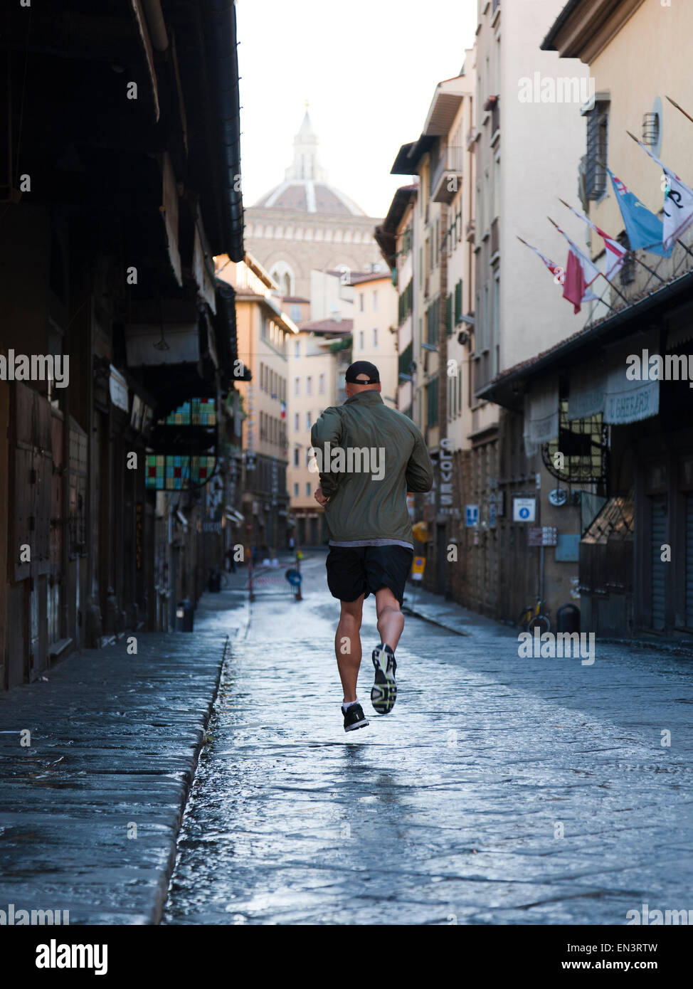 Old man jogging tracksuit hi-res stock photography and images - Alamy