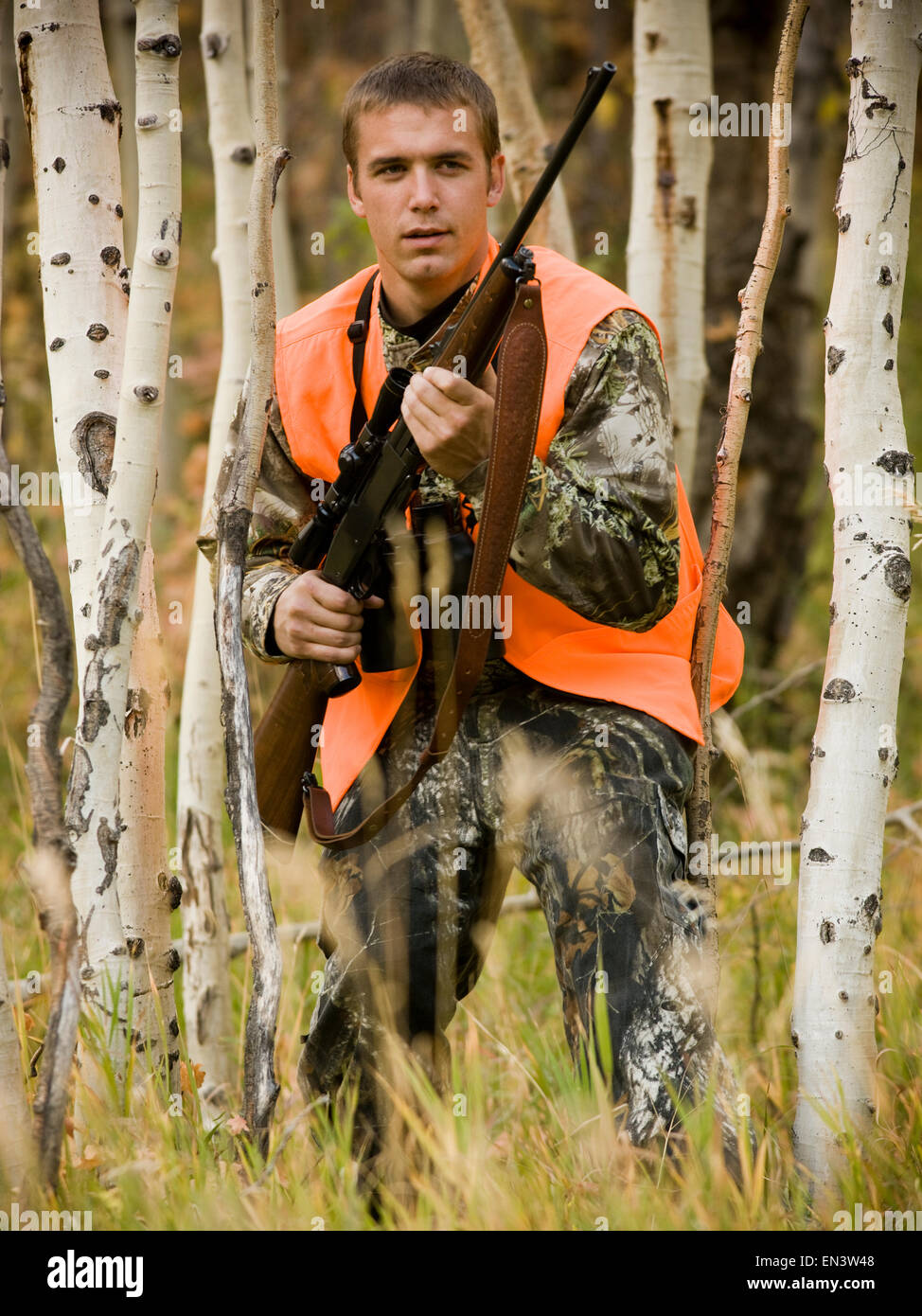 man hunting in the wilderness Stock Photo - Alamy