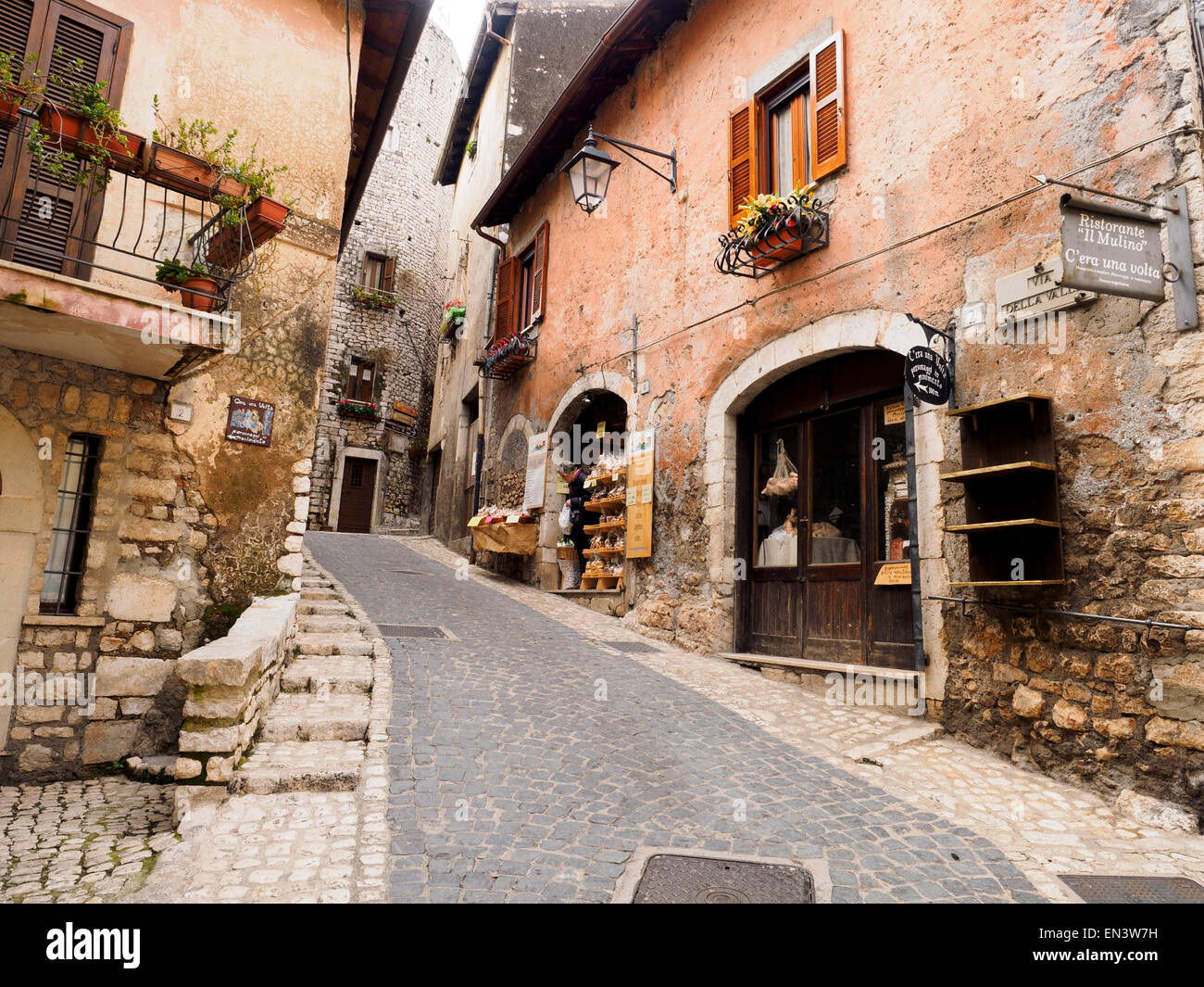 The medieval hill town of Sermoneta - Latina, Italy Stock Photo - Alamy