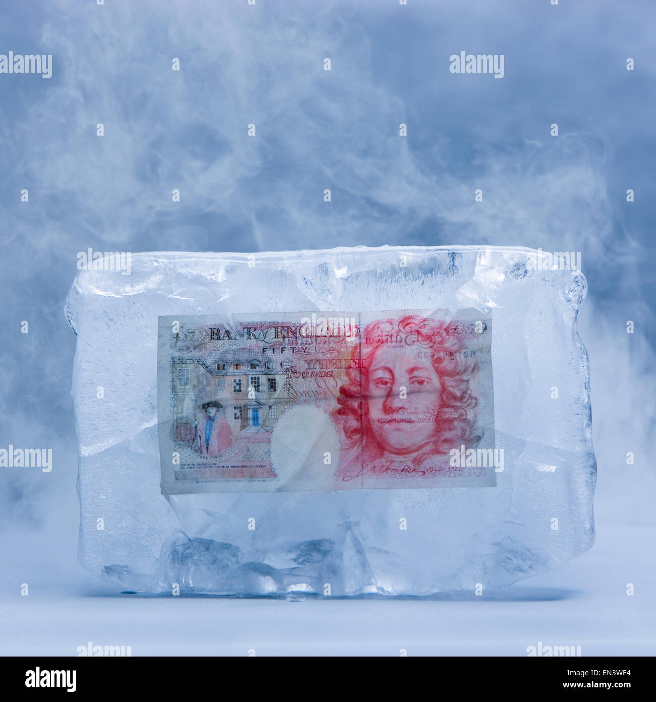 Currency on ice hi-res stock photography and images - Alamy
