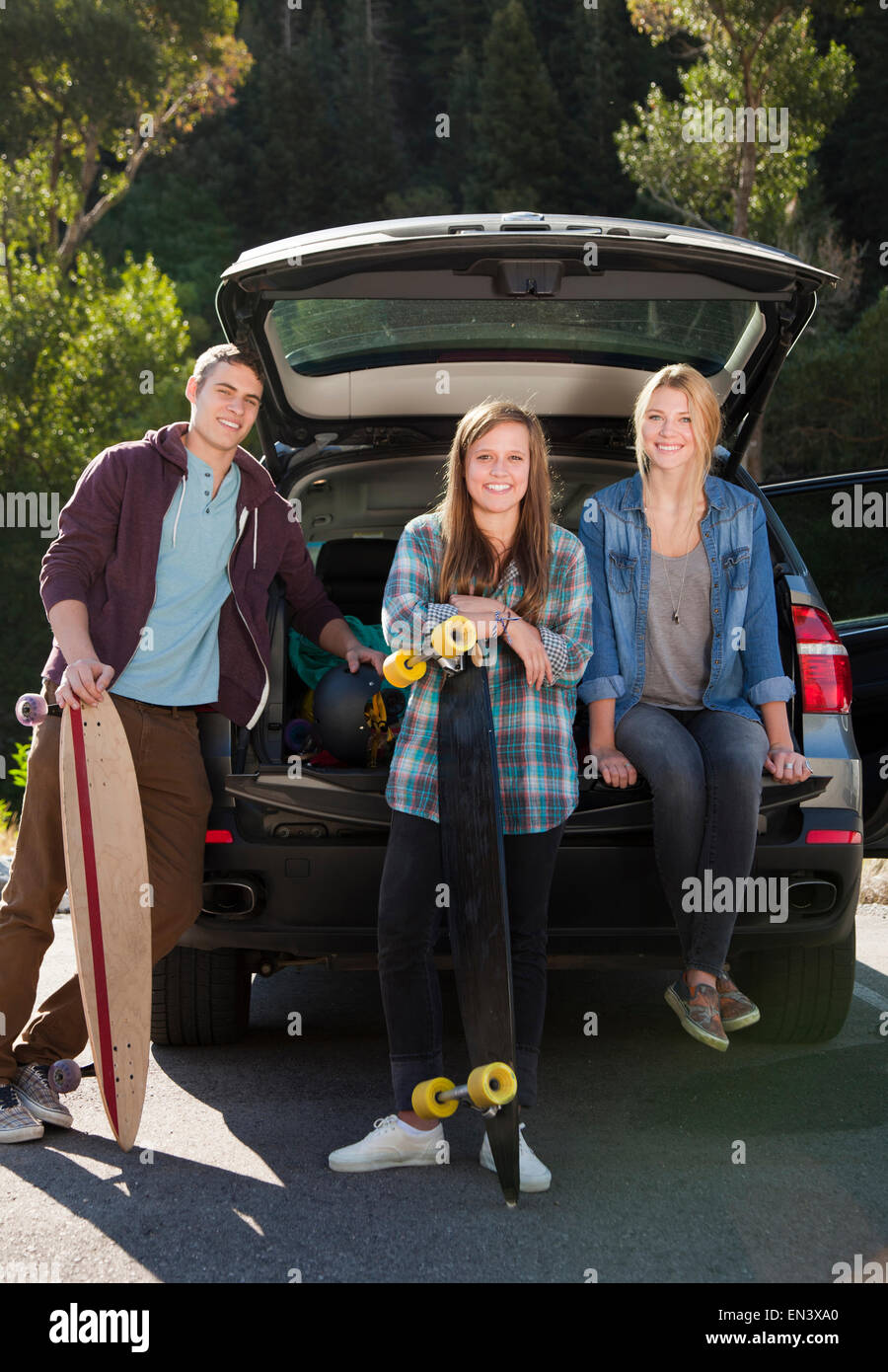 Boarders hi-res stock photography and images - Alamy