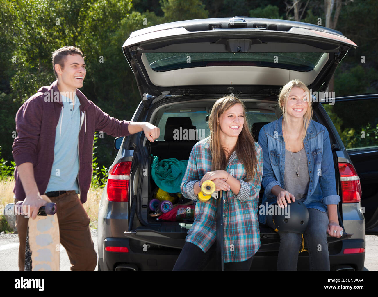 Boarders hi-res stock photography and images - Alamy