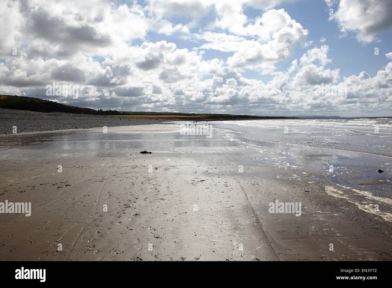 tide out on beach Stock Photo - Alamy