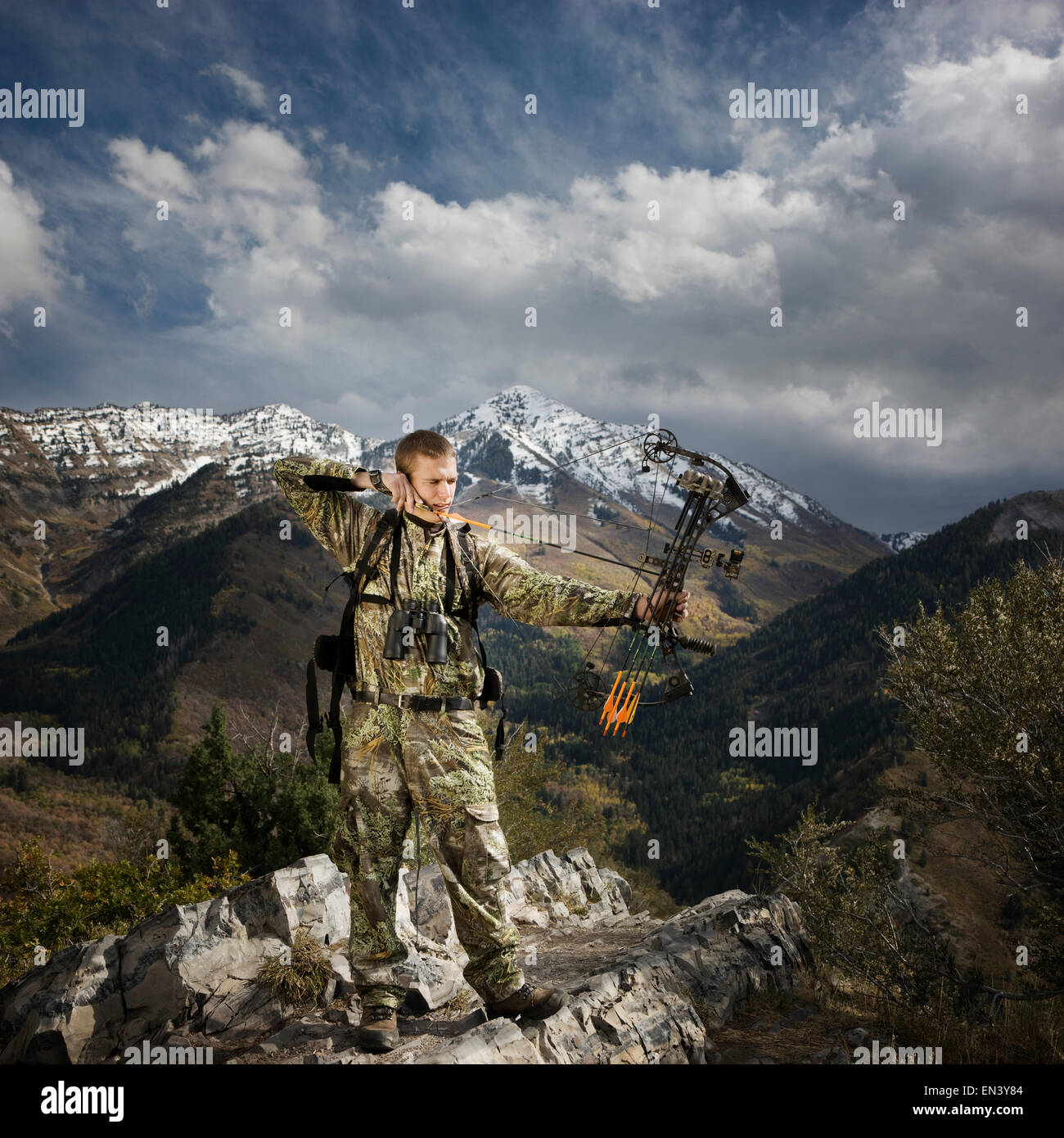 man hunting in the wilderness Stock Photo - Alamy