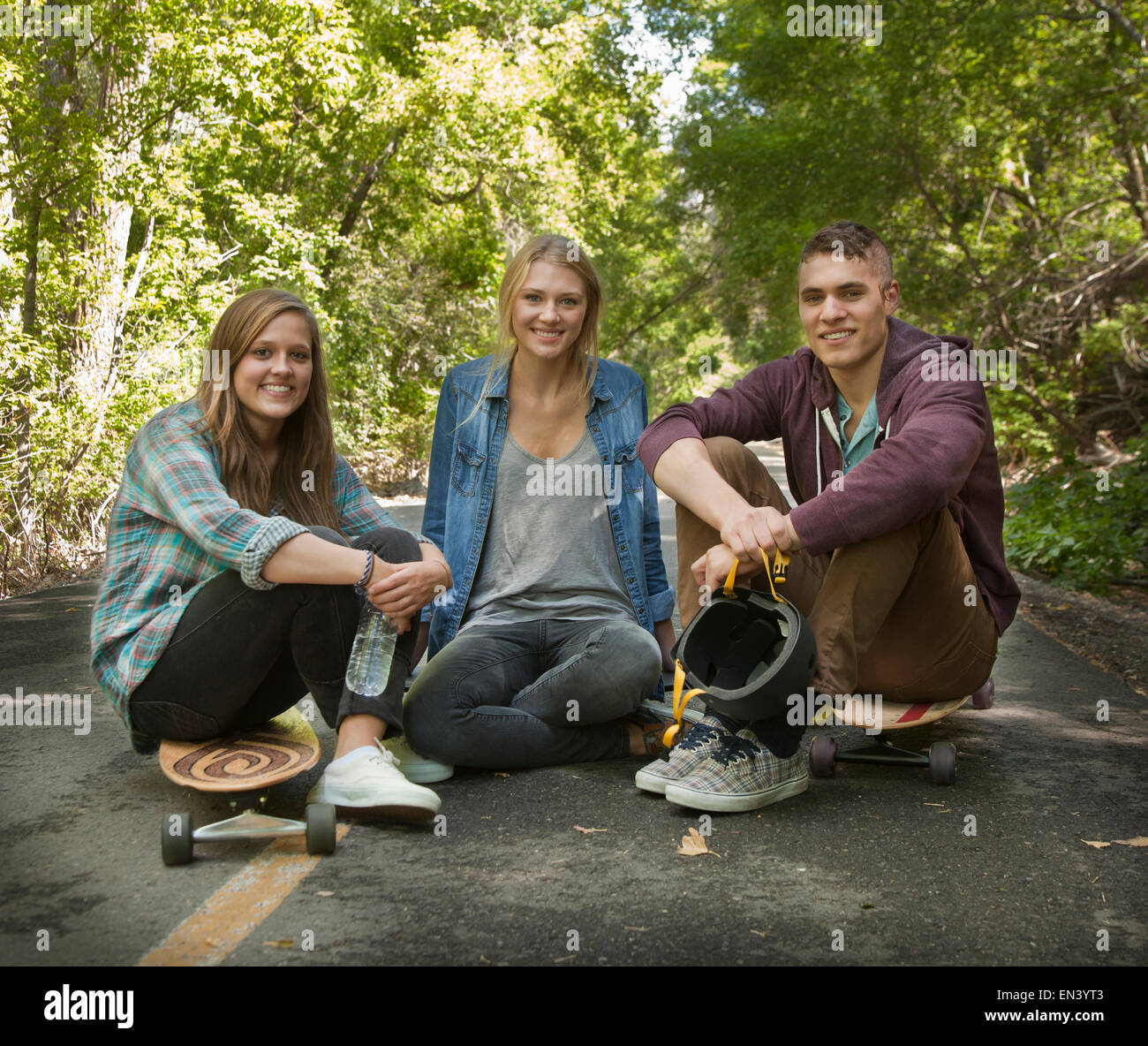 Boarders hi-res stock photography and images - Alamy