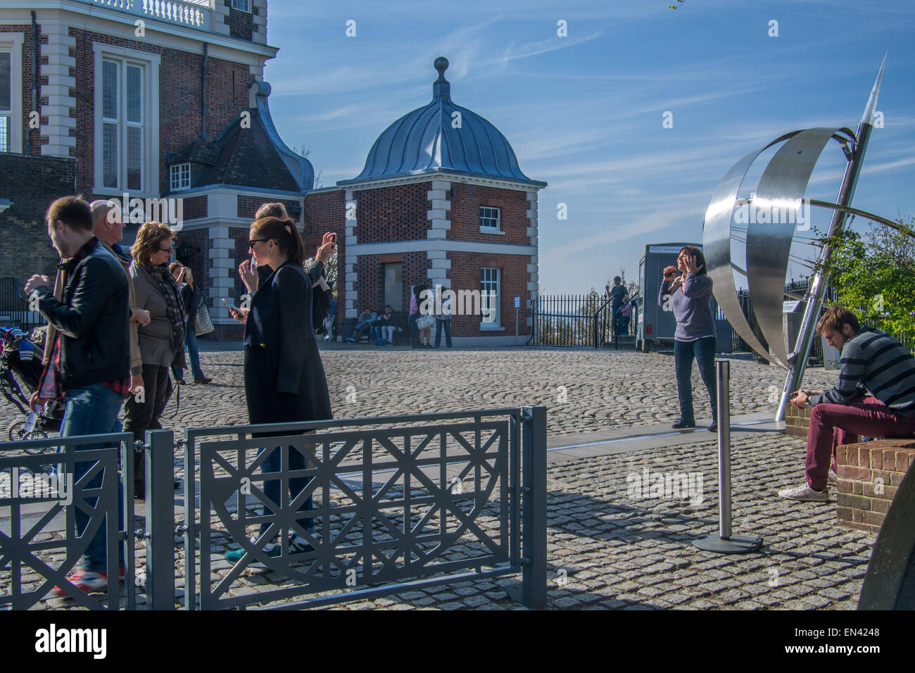 Royal Observatory Greenwich showing the Meridian Line Stock Photo - Alamy