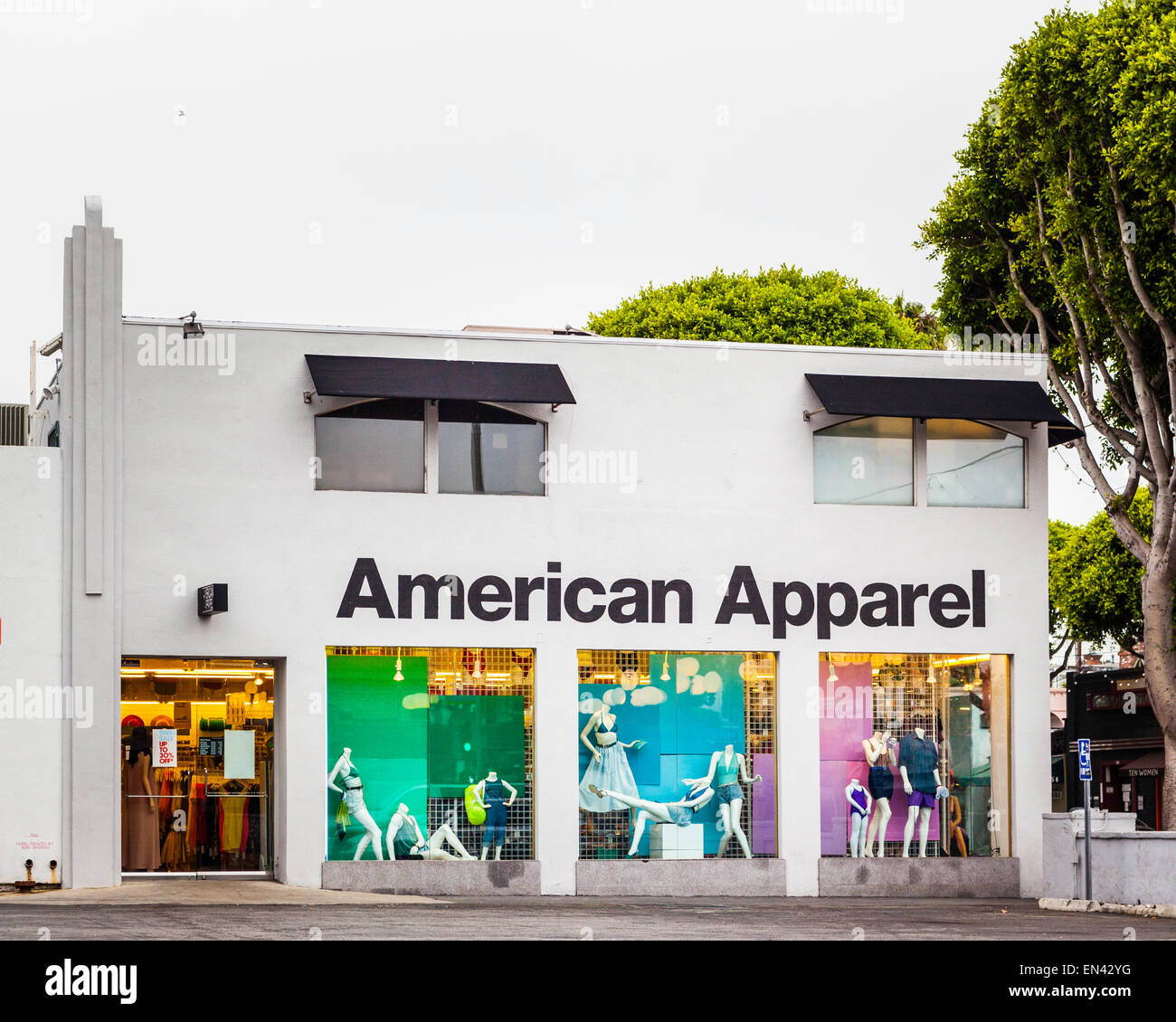 American Apparel High Resolution Stock Photography and Images - Alamy