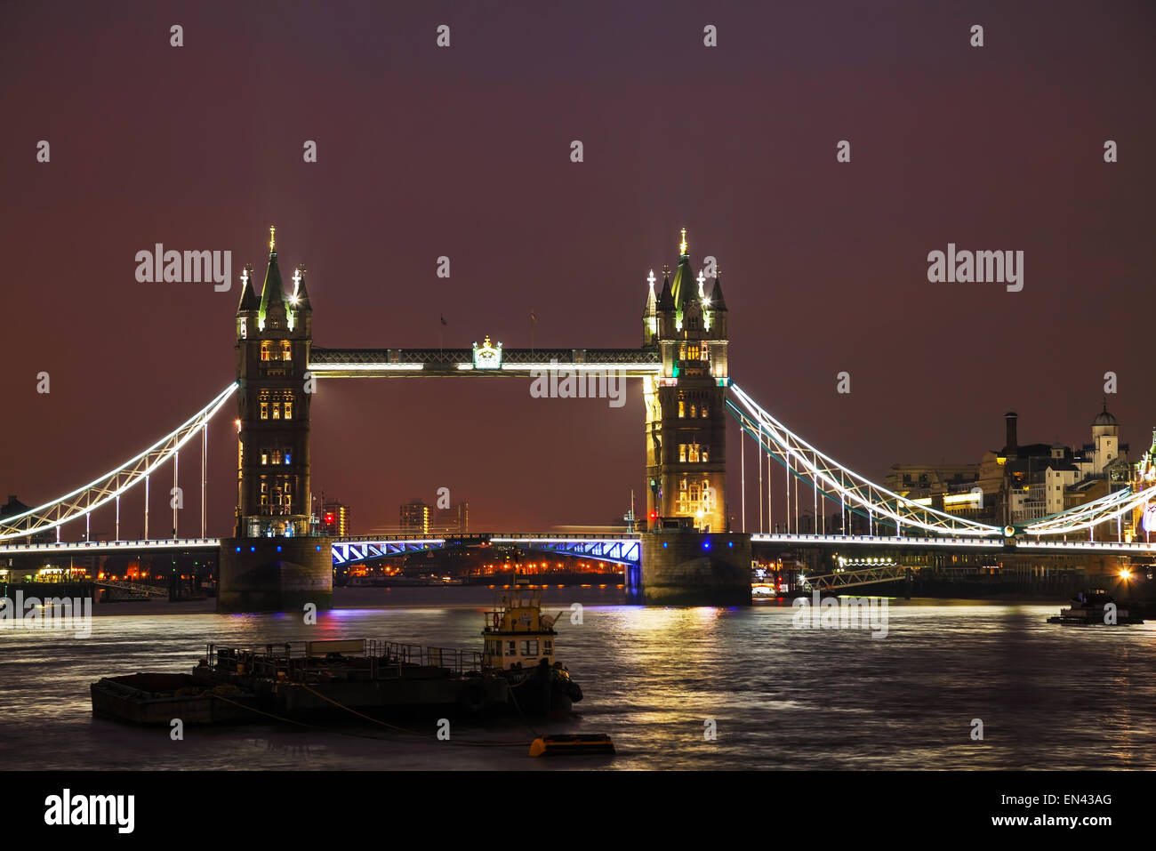 Night time sky england hi-res stock photography and images - Alamy