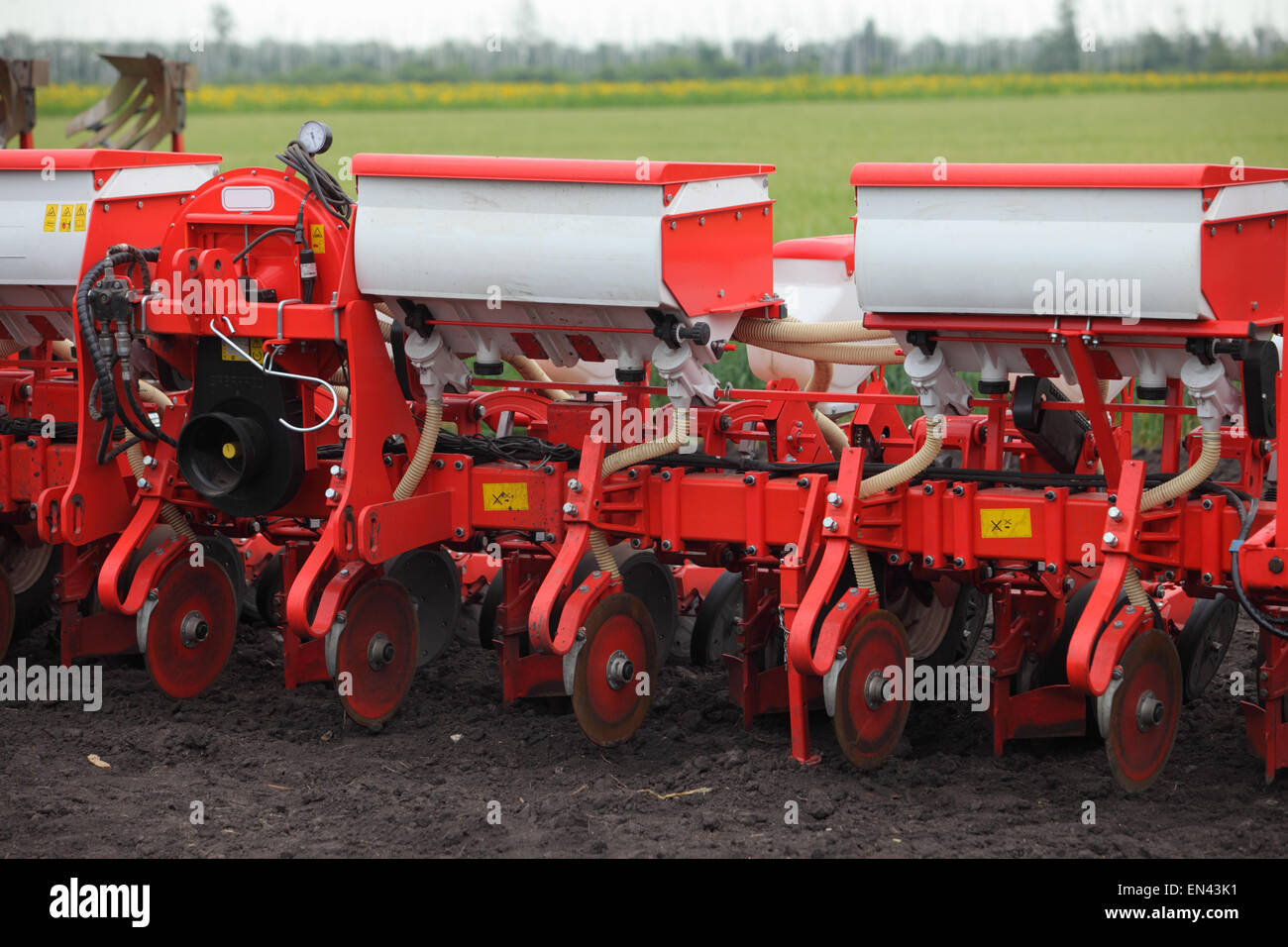 Seeding machine hi-res stock photography and images - Alamy