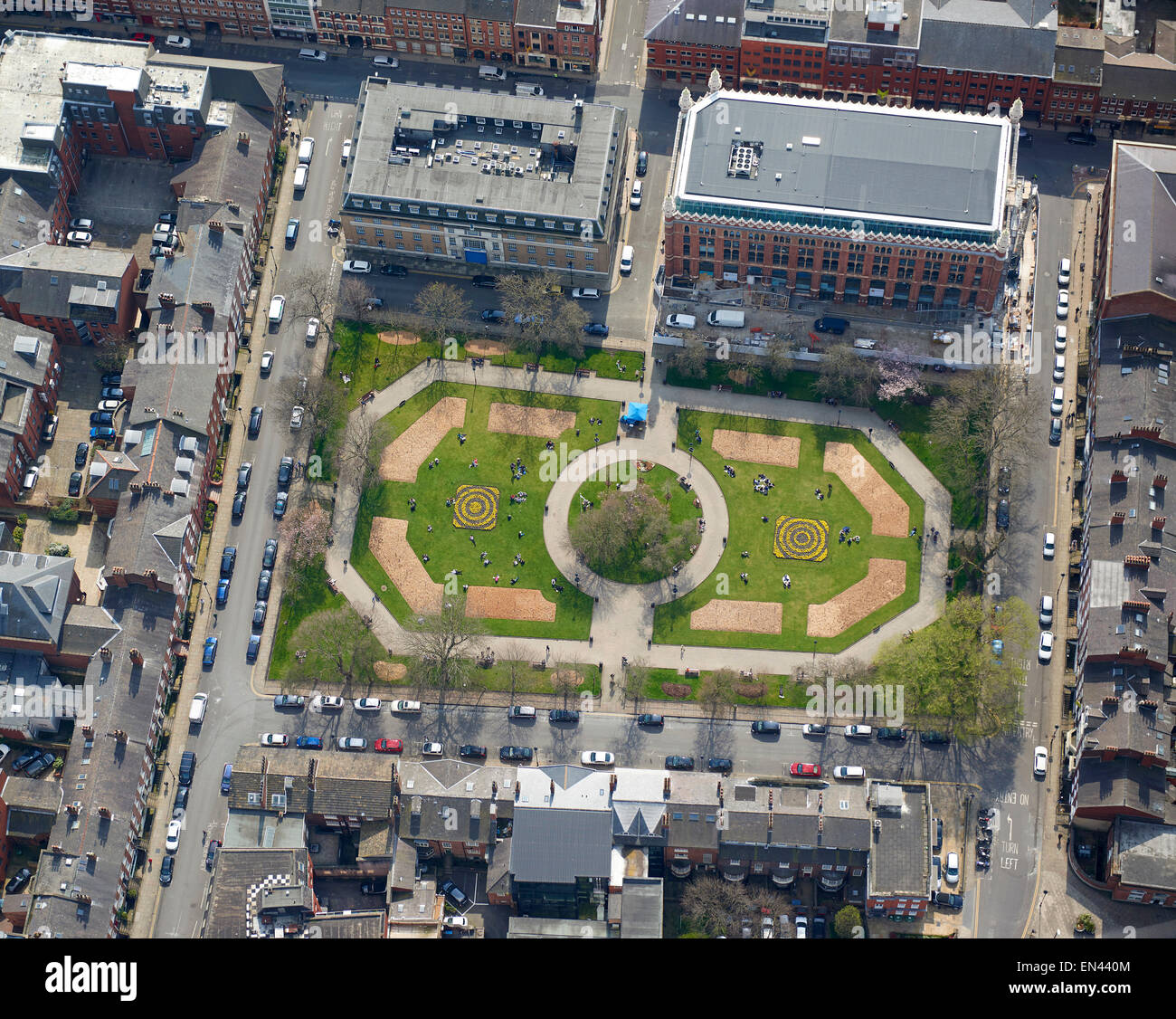 Leeds city centre park square hi-res stock photography and images - Alamy