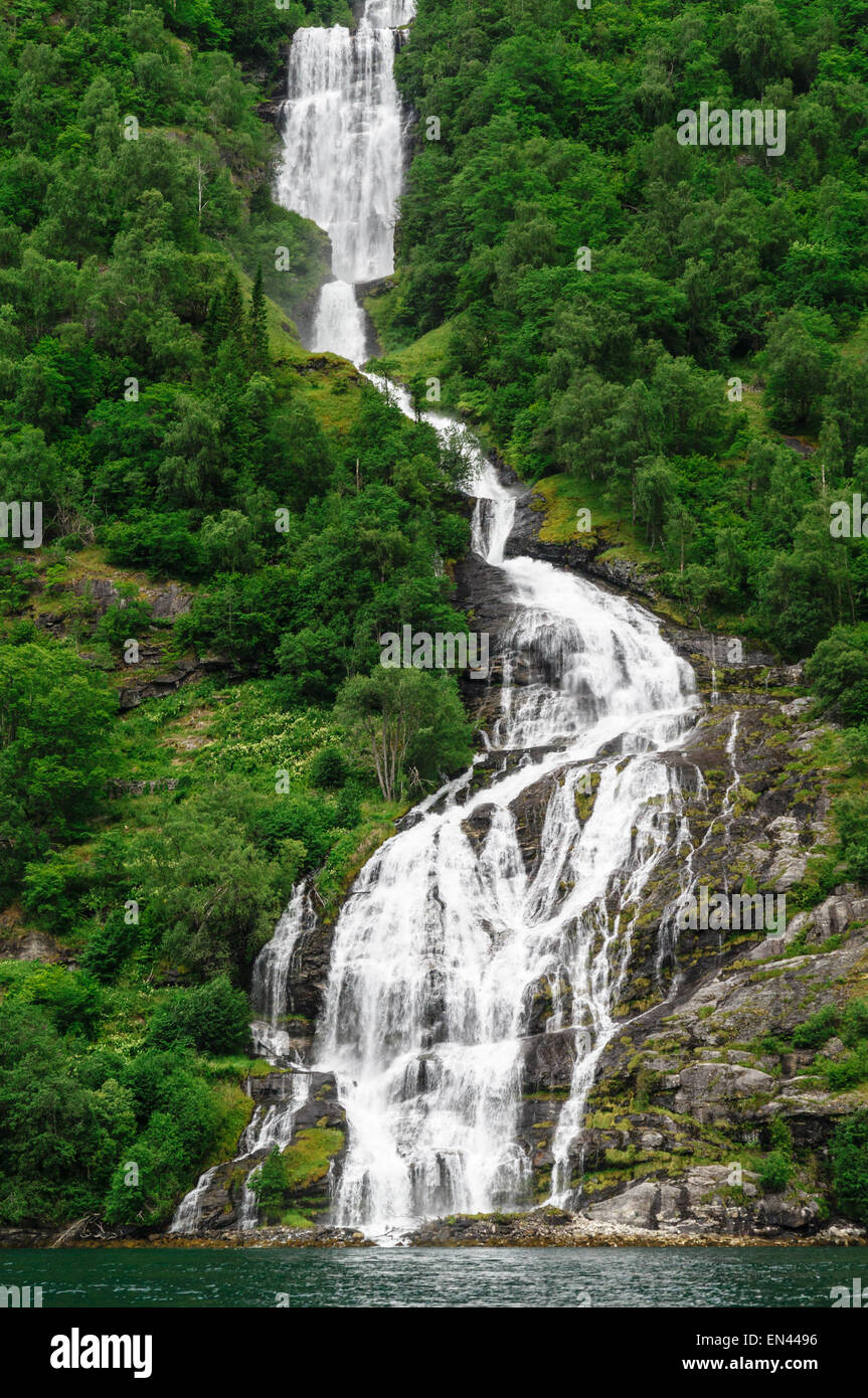 Geiranger waterfall hi-res stock photography and images - Alamy