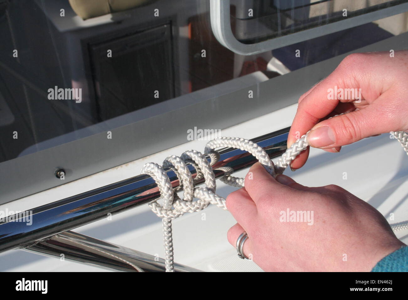 Rope tying hi-res stock photography and images - Alamy