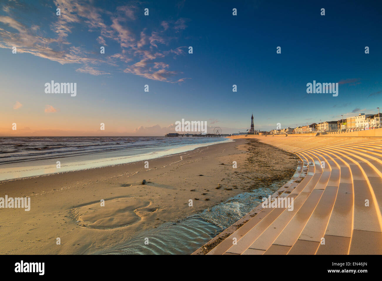Blackpool, UK. 27th April, 2015. A beautiful sunset at Blackpool as the ...