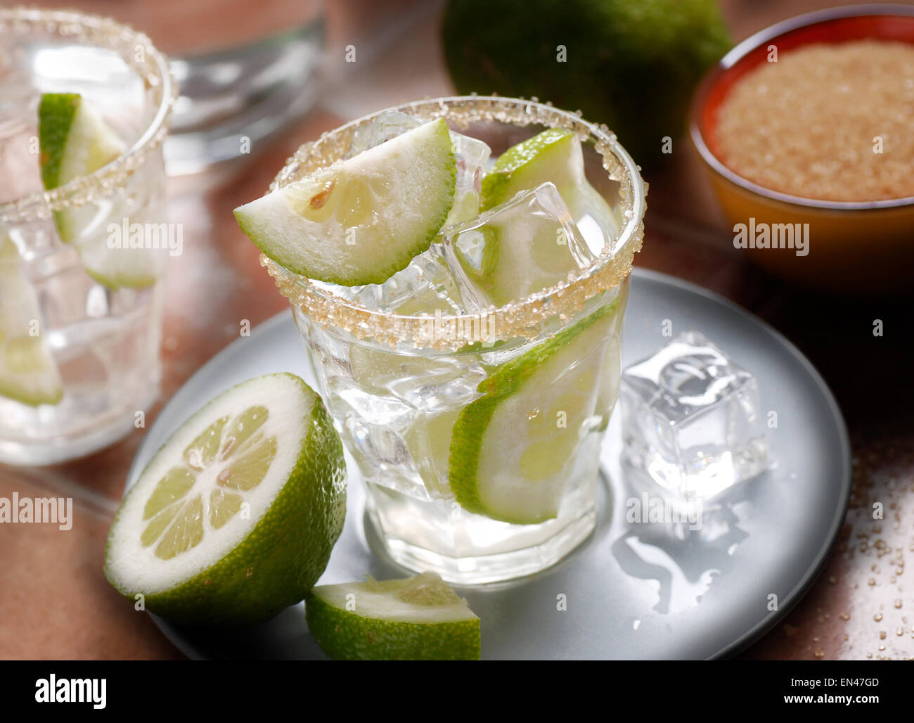 tonic water with ice and lemon Stock Photo - Alamy