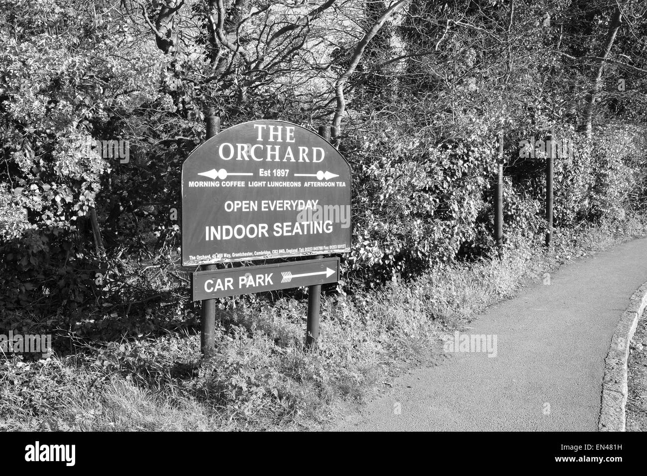 Orchard pub Black and White Stock Photos & Images - Alamy