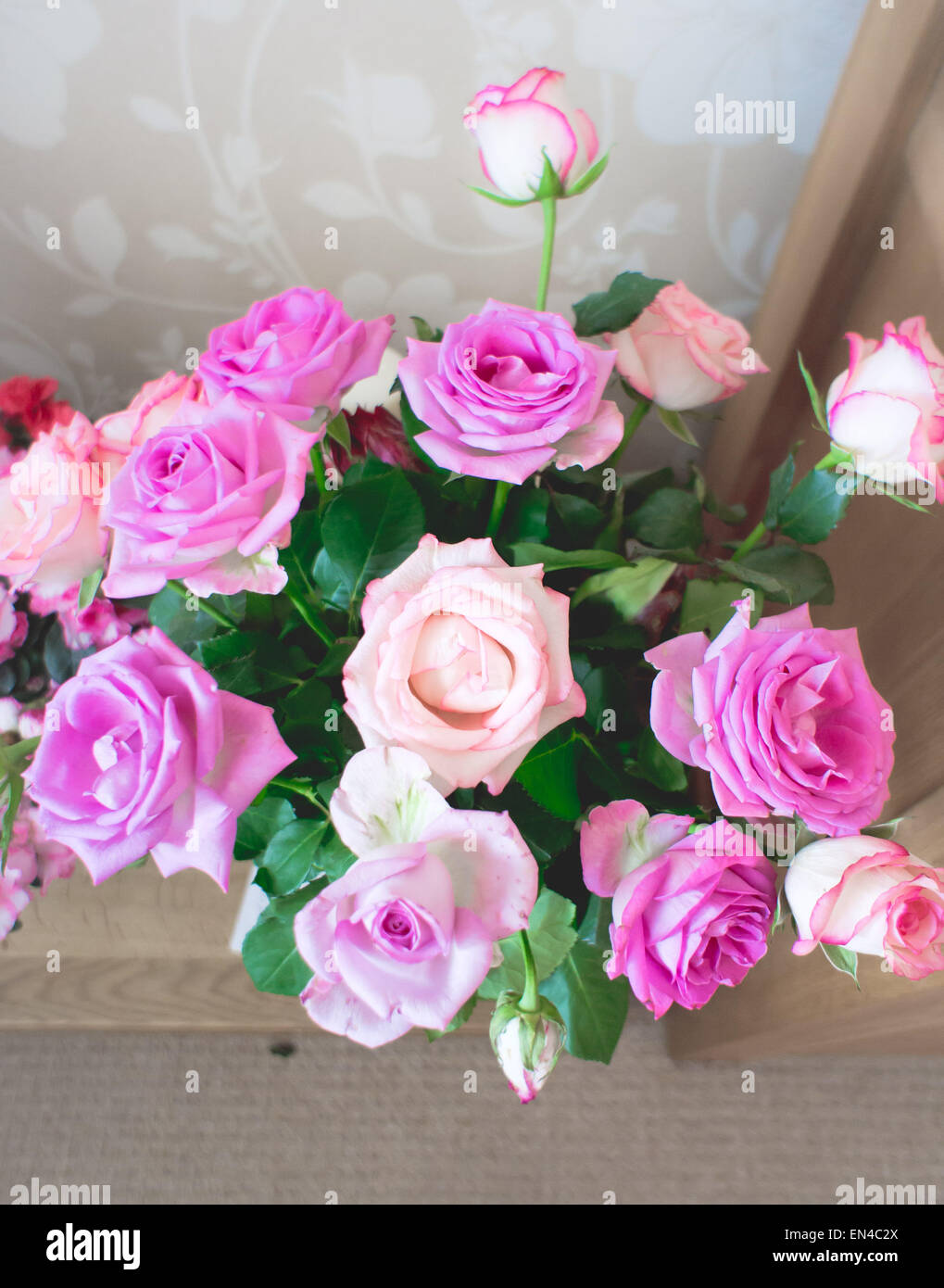 Top down view of a bouquet of roses Stock Photo - Alamy
