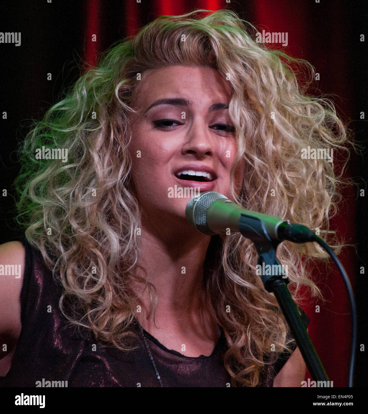 Kelly paul hi-res stock photography and images - Alamy