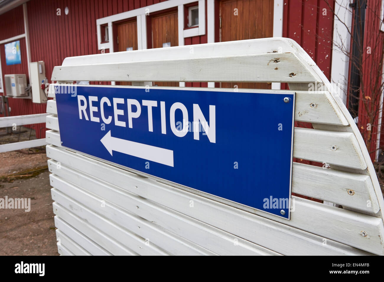 Reception arrow sign hi-res stock photography and images - Alamy