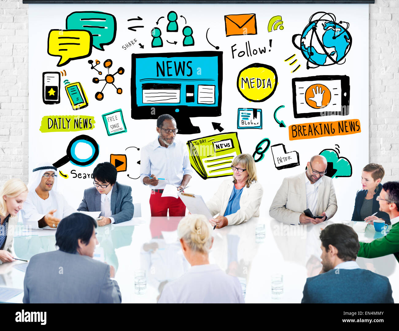 News breaking hi-res stock photography and images - Alamy