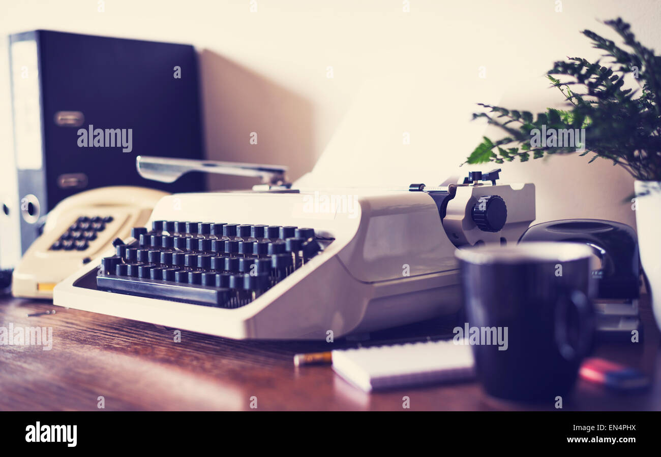 Retro office desk Stock Photo - Alamy
