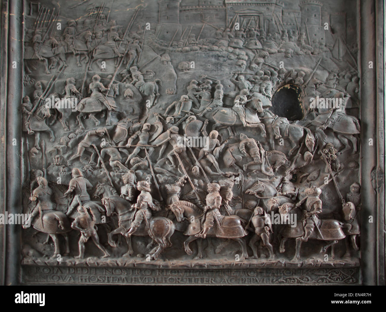 Ton gates hi-res stock photography and images - Alamy